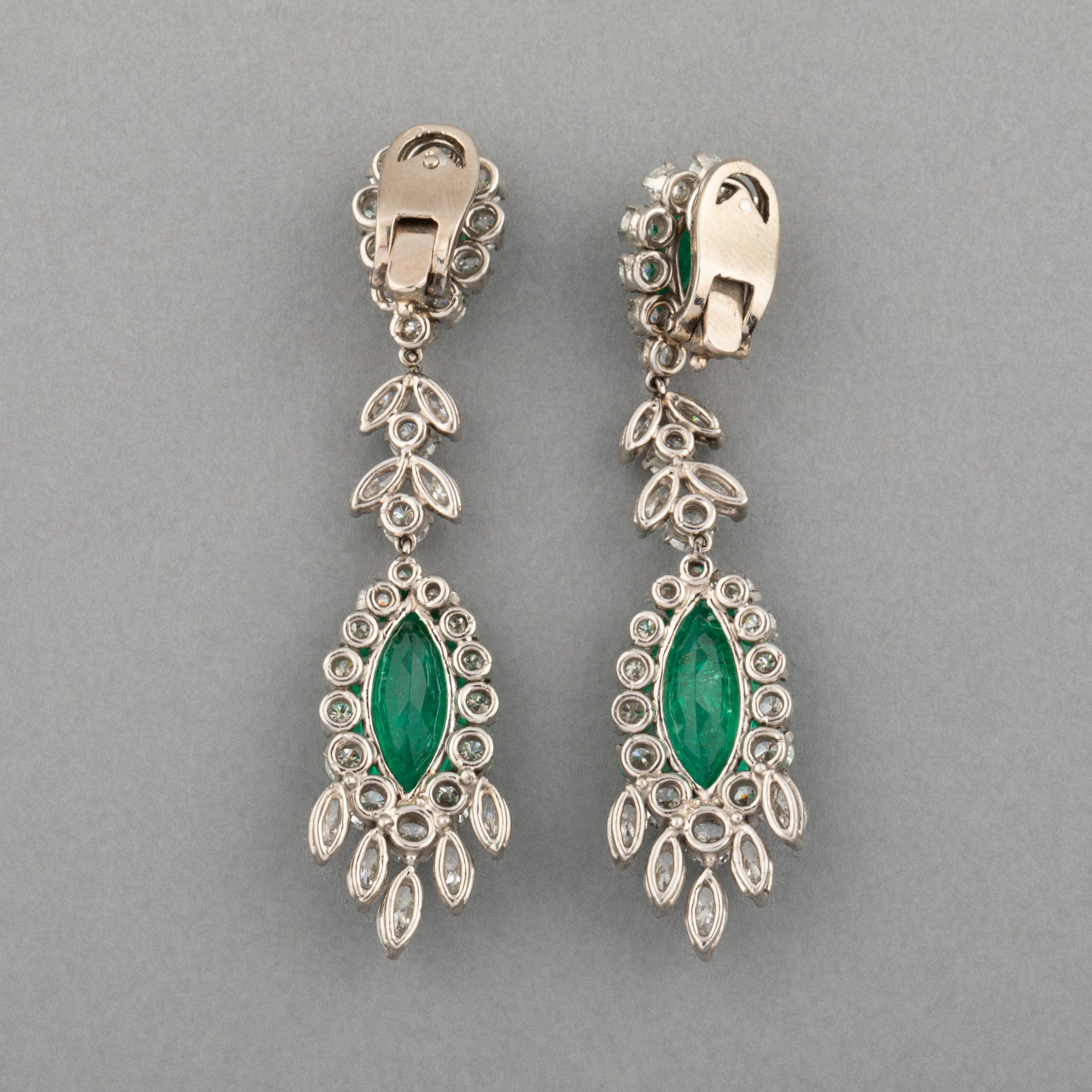 11 Carats Diamonds and Certified 14 Carats Emerald Vintage Set For Sale ...