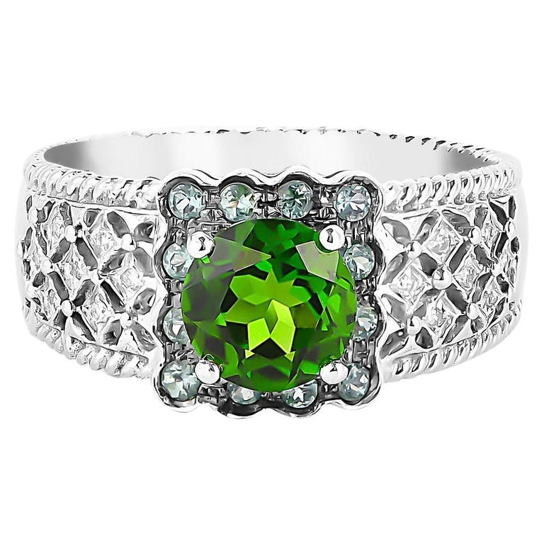 1.10 Carat Chrome Diopside Ring in 14 Karat White Gold For Sale at 1stDibs