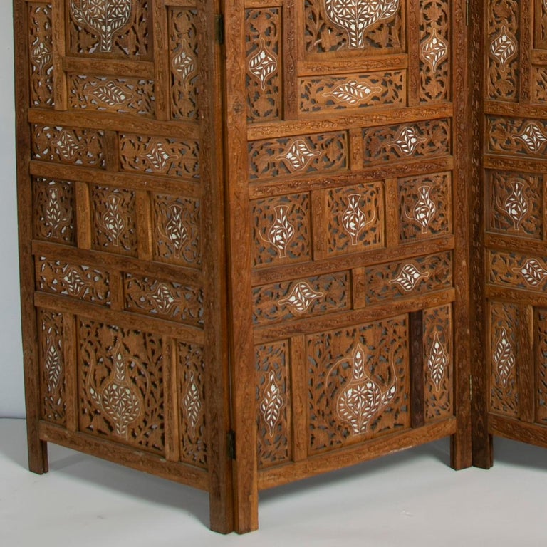Unknown - Vintage Anglo Indian Folding Wood Screen For Sale at 1stDibs