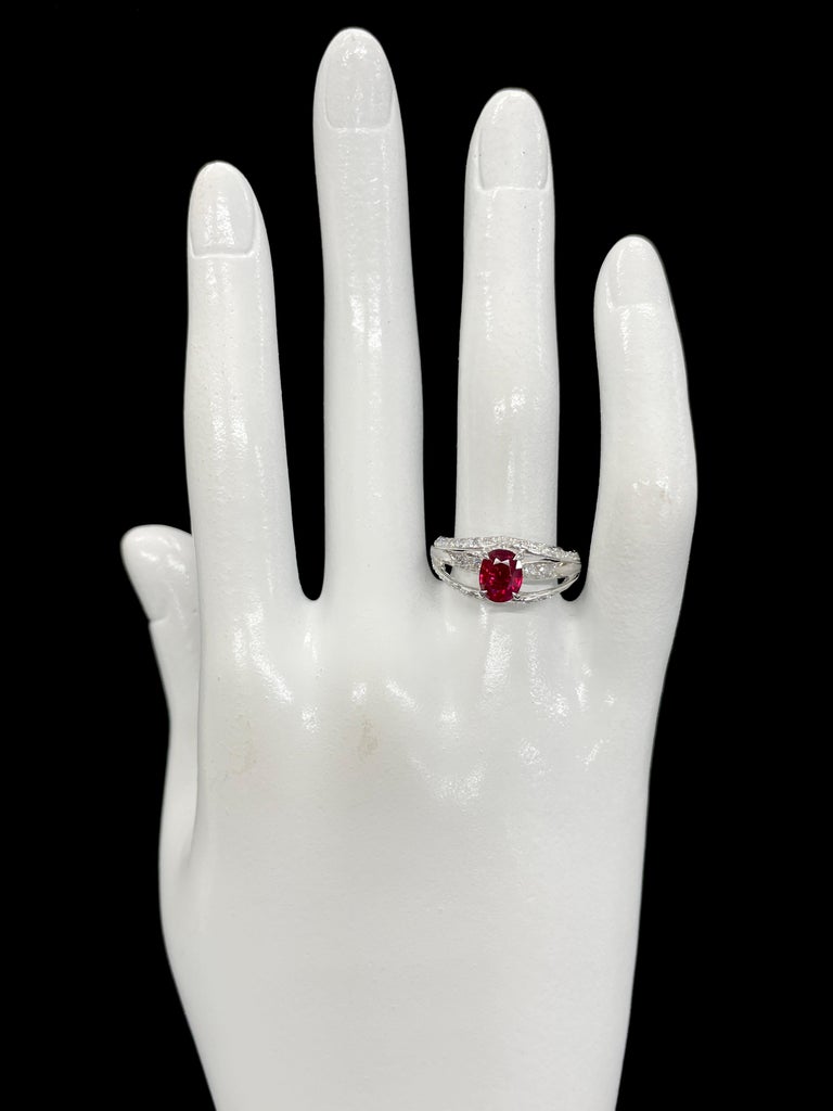 1.16 Carat Natural Blood Red Ruby and Diamond Ring Set in Platinum For Sale at 1stDibs