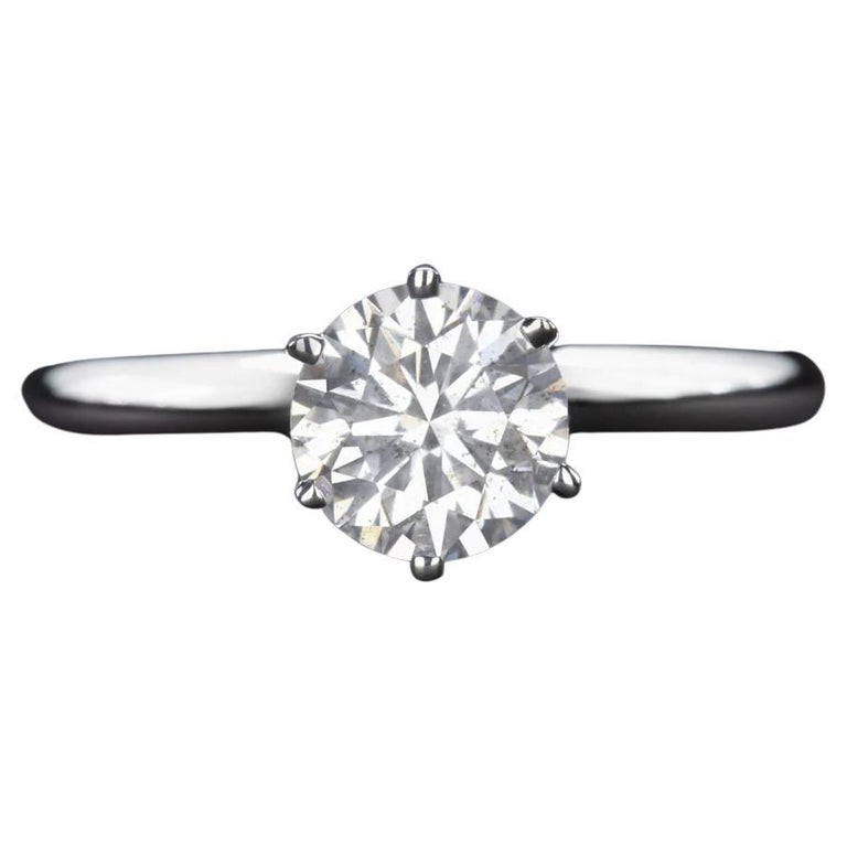 Diamond Engagement Ring Round Cut Diamond White Gold For Sale at 1stDibs