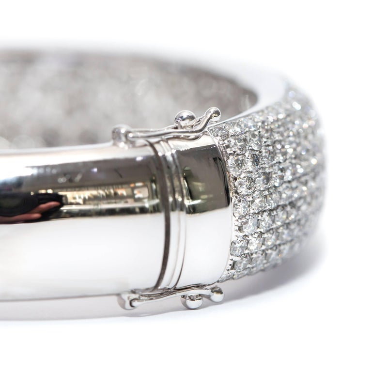 12.00 Carat Round Diamond Pave Set 18 Karat White Gold Bangle Bracelet ...