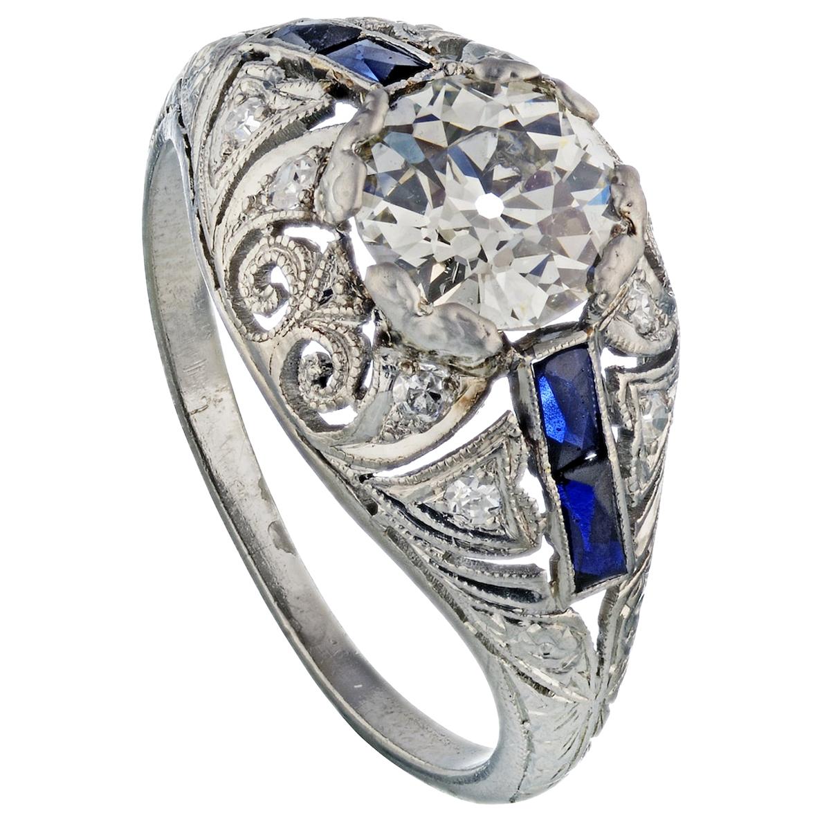 1.21 Carat Diamond and Sapphire Antique Engagement Ring For Sale at 1stDibs