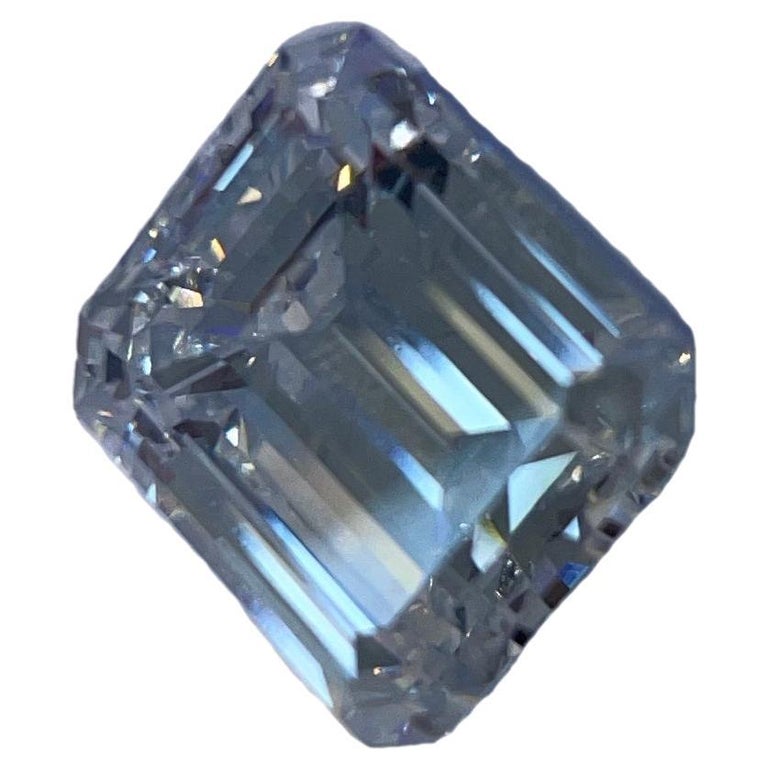 Diamant taille émeraude de 12,50 carats certifié GIA En vente sur 1stDibs