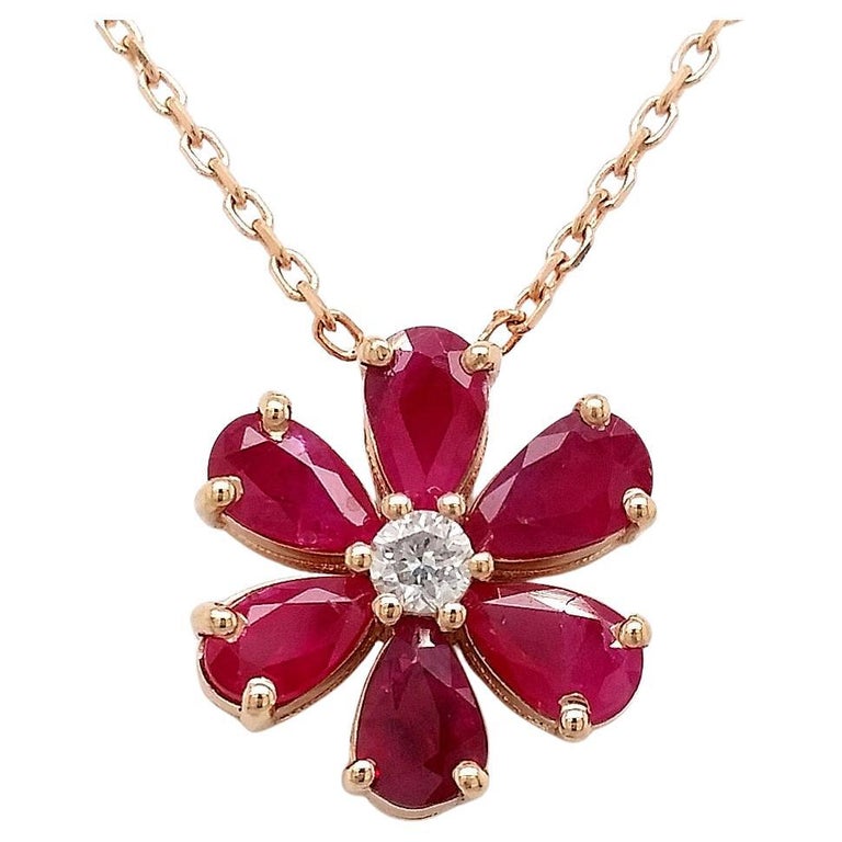 Pendentif fleur en rubis et diamants de 1,26 carat En vente sur 1stDibs