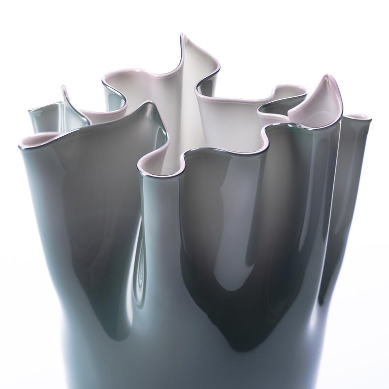 1295 Murano Hand made Glass art Vase Foulard For Sale at 1stDibs