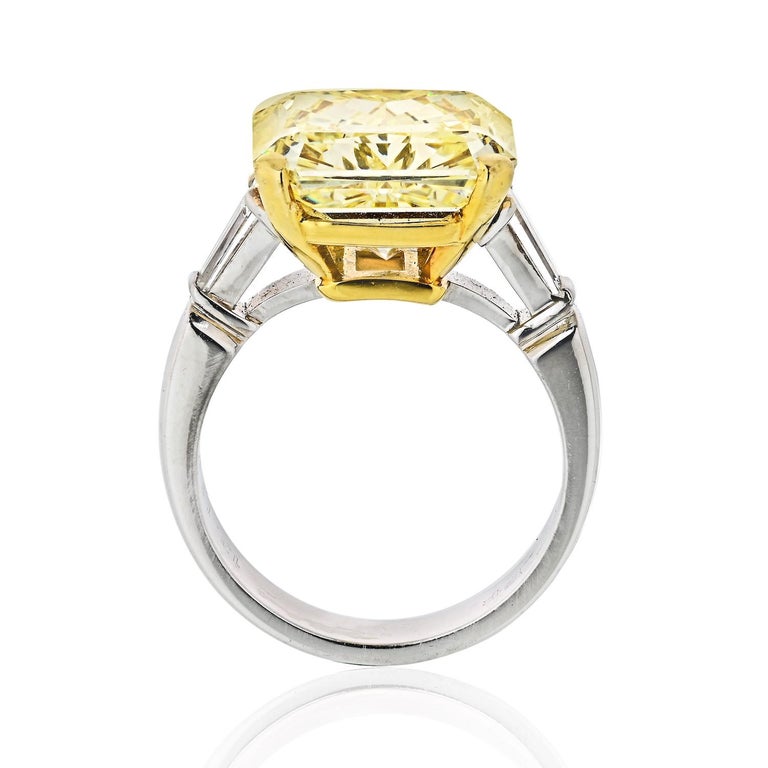 GRAFF 13.11 Carat Fancy Yellow Radiant Cut Diamond Three-Stone ...