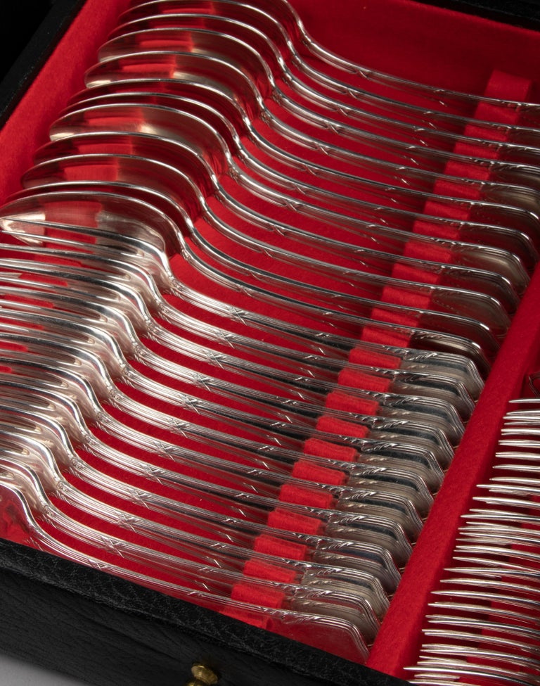 136-Piece Set of Silver Plated Flatware in Canteen made by Wellner For ...