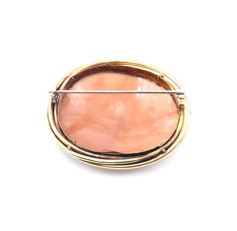 14/18 Karat Yellow Gold Chariot Cameo Pin For Sale at 1stDibs