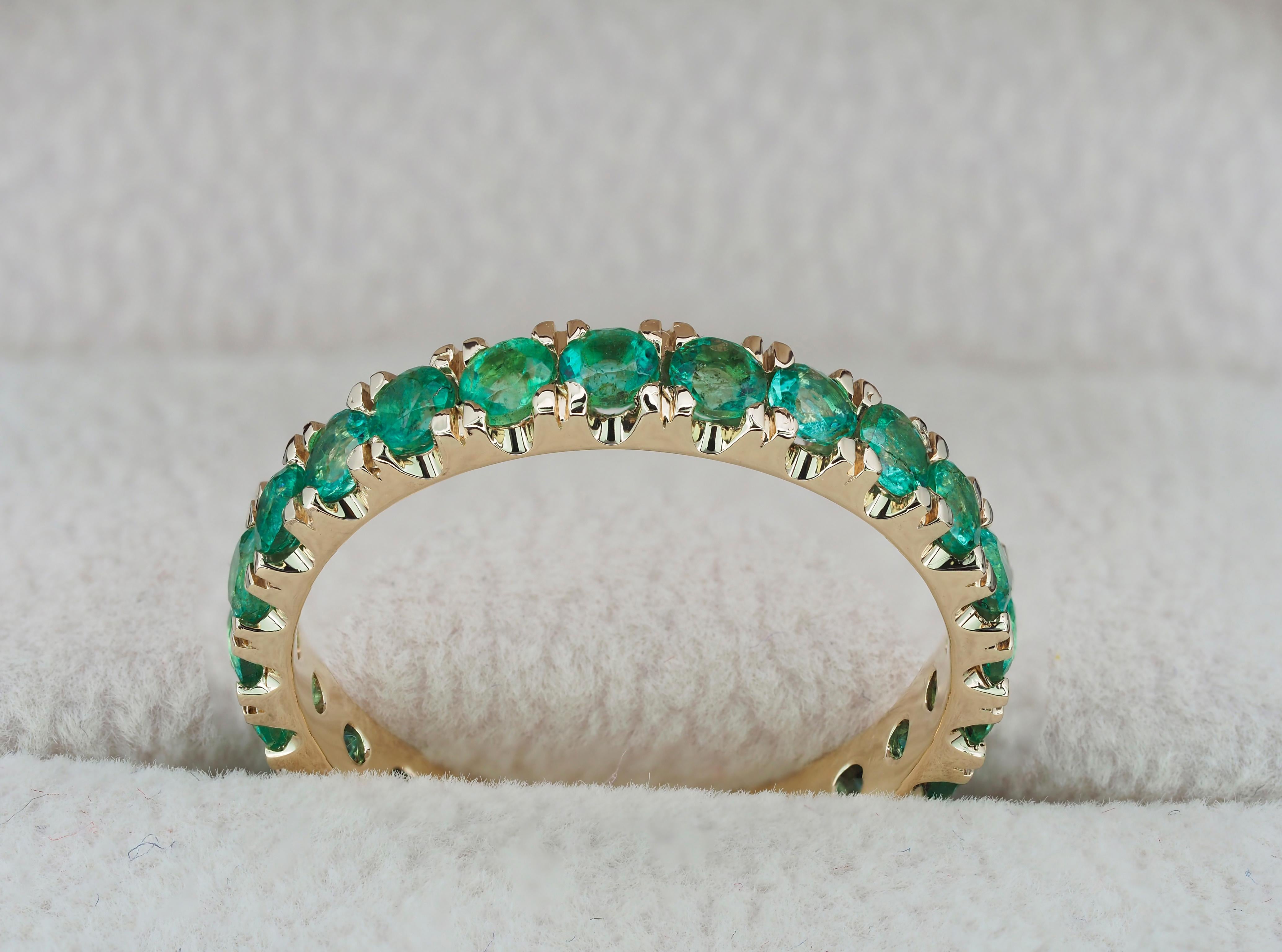 Customizable Emerald eternity ring in 14k gold. Stackable Emerald Ring ...