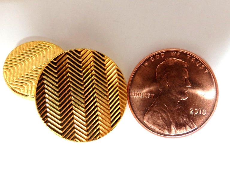 14 Karat 3D Circular Double Textured Gold Cufflinks For Sale at 1stDibs