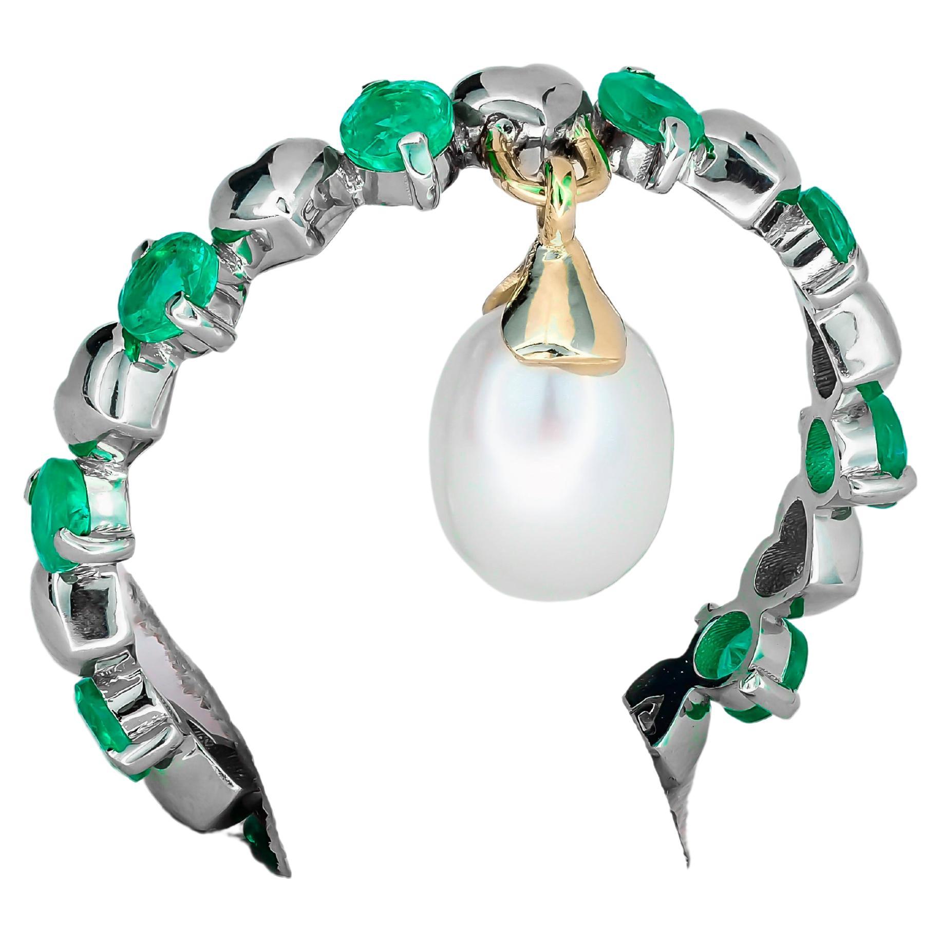 14 Karat Gold Olive Tree Ring with Emerald and Diamonds For Sale at 1stDibs