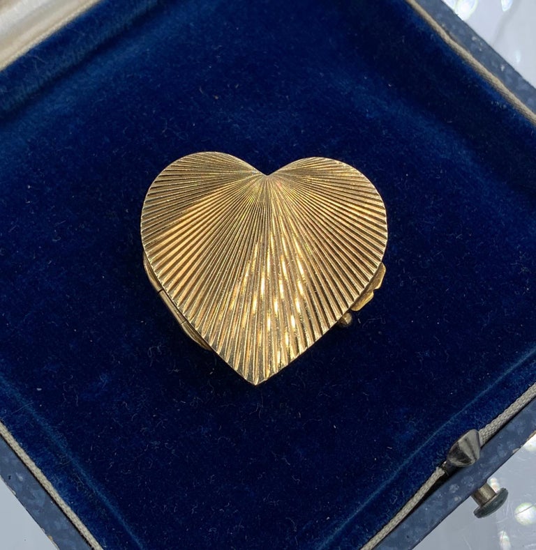 14 Karat Gold Heart Box Jewelry Dresser Pill Patch Ring Box For Sale at ...