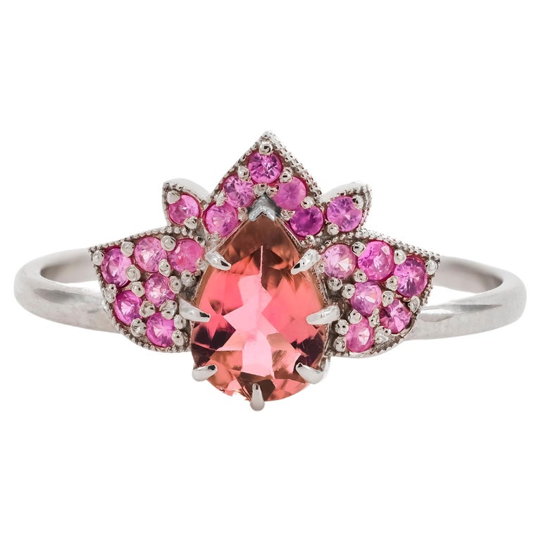 Bague lotus en or 14 carats avec tourmaline rose et saphirs En vente ...