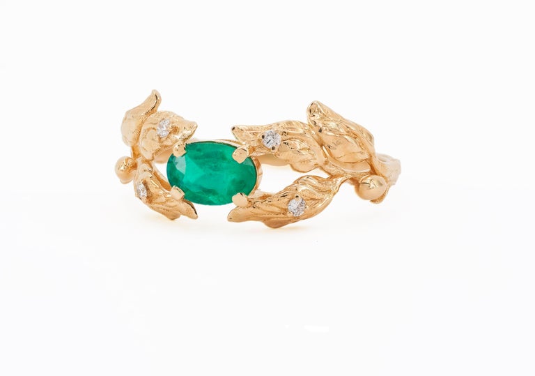 14 Karat Gold Olive Tree Ring with Emerald and Diamonds For Sale at 1stDibs