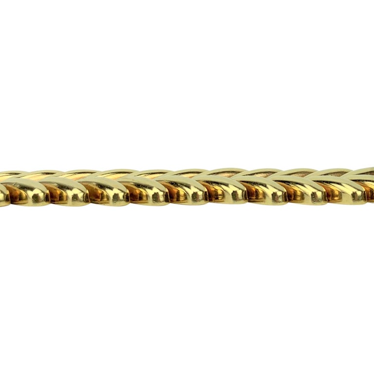 14 Karat Italian Yellow Gold Fancy V Link Bracelet For Sale at 1stDibs