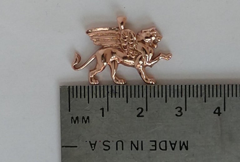 14 Karat Pink Gold Griffin Pendant Necklace for Women For Sale at 1stDibs