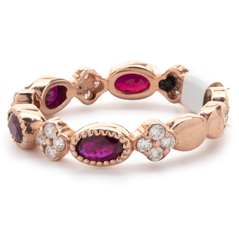 14 Karat Rose Gold Diamond and Ruby Star Band For Sale at 1stDibs