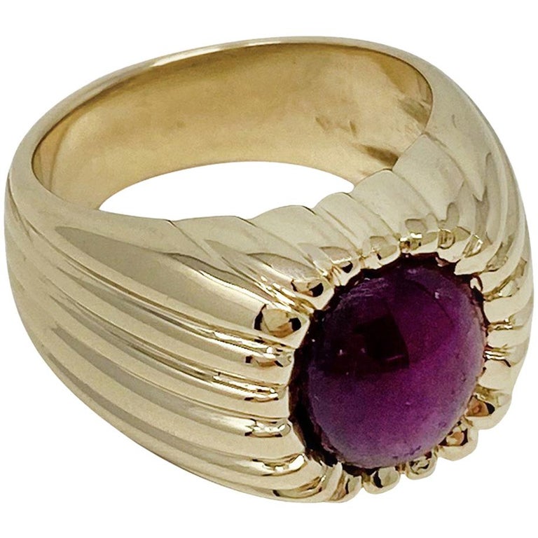 14 Karat Yellow Gold Ruby Ring at 1stDibs