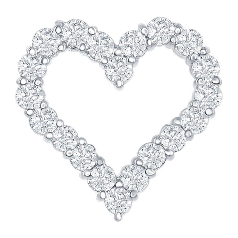 14 Karat White Diamond Heart Pendant 1.50 Carat For Sale at 1stDibs