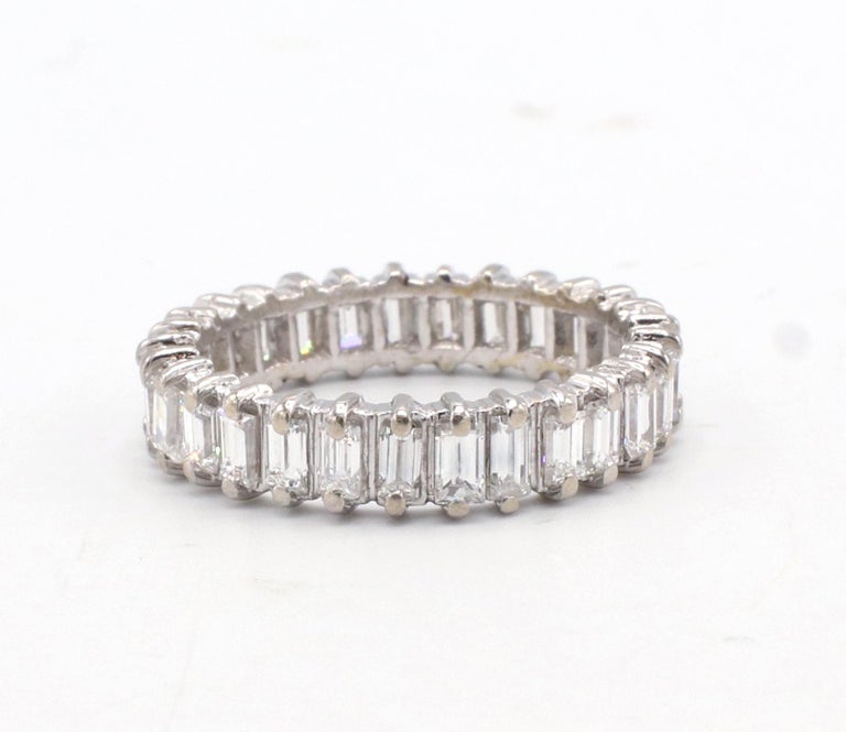 14 Karat White Gold 2.00 Carat Baguette Diamond Eternity Band Ring For ...
