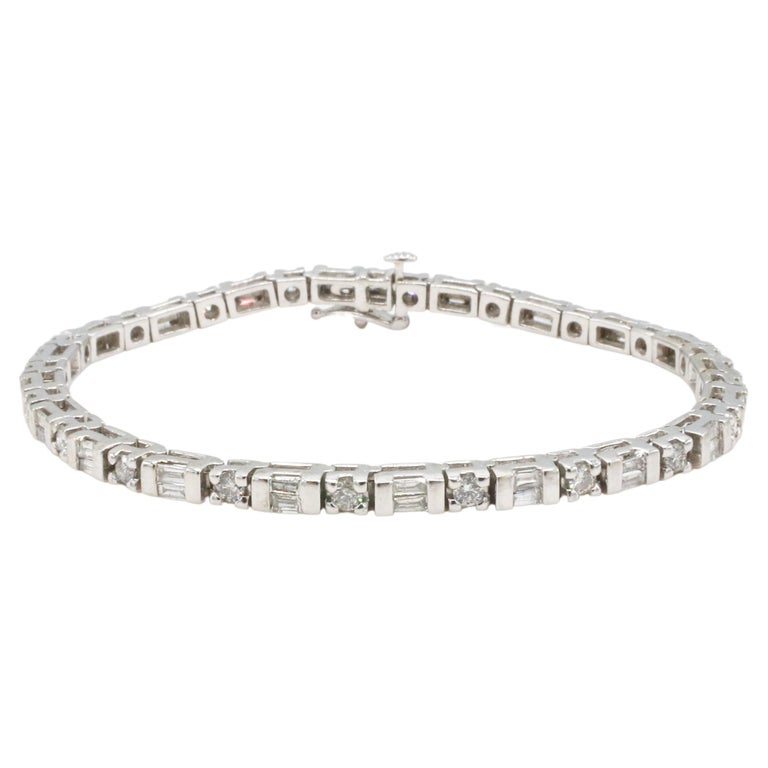 14 Karat White Gold 3 Carat Round and Baguette Diamond Tennis Line Bracelet For Sale at 1stDibs