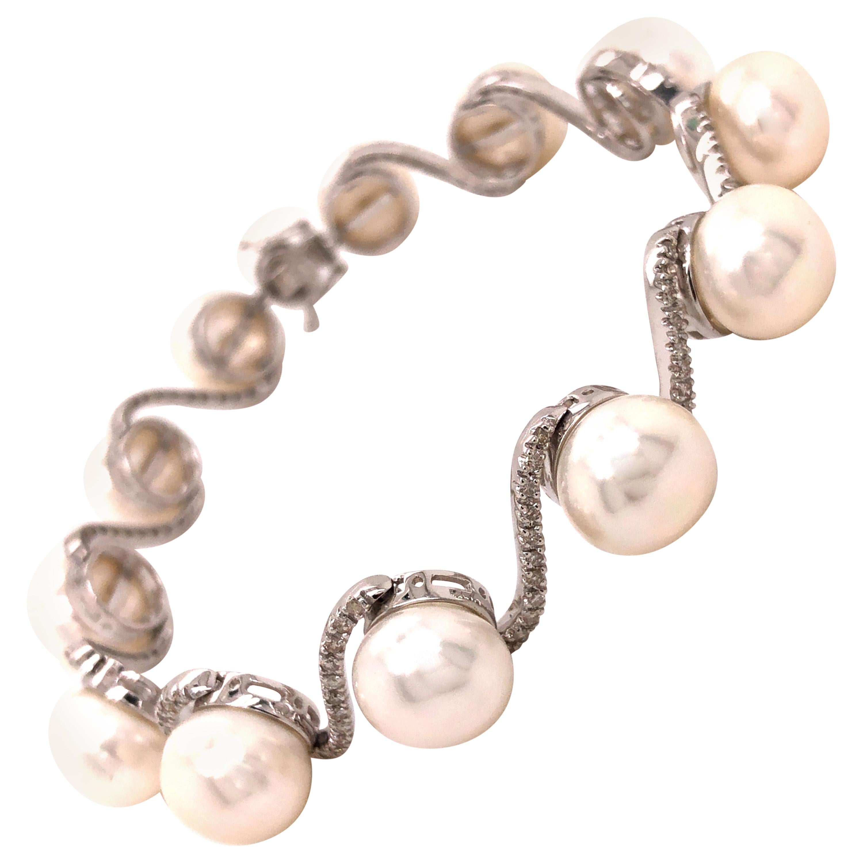 Tanya Farah Cultured Pearl 18 Karat Yellow Gold Bracelet with Toggle at 1stDibs
