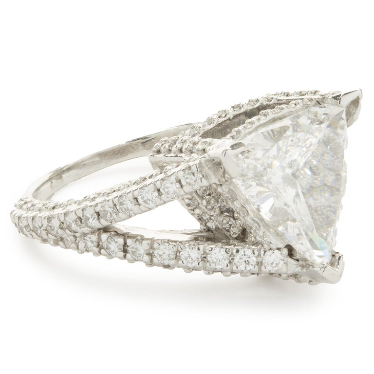14 Karat White Gold Diamond Engagement Ring at 1stDibs