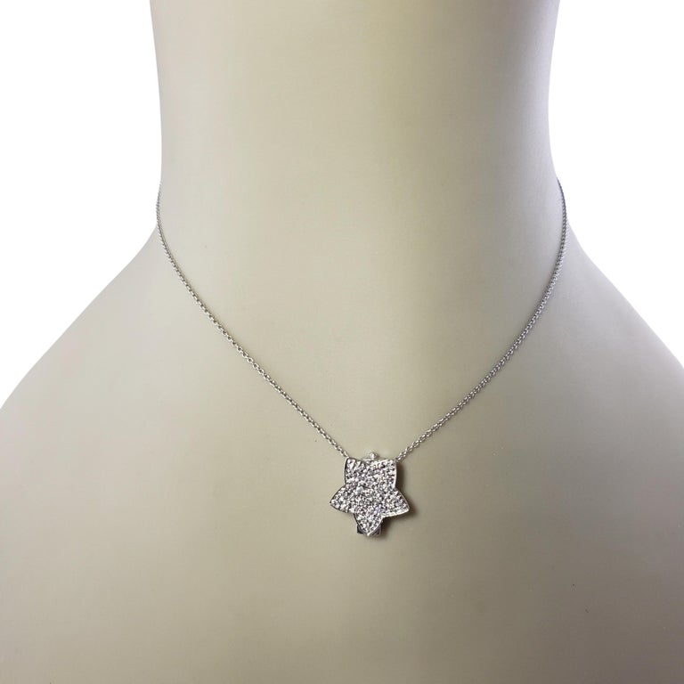 14 Karat White Gold Diamond Star Pendant For Sale at 1stDibs
