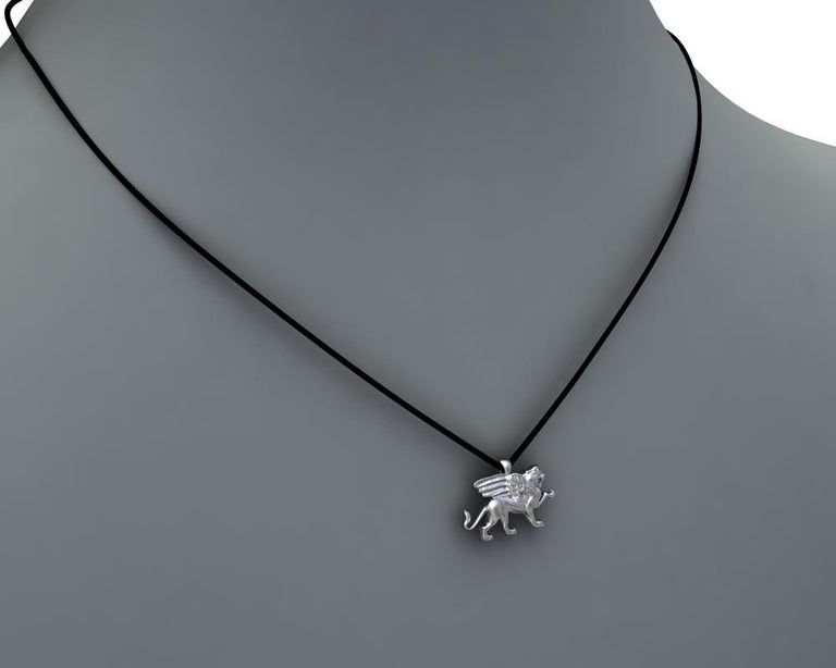 14 Karat White Gold Gryphon Pendant Necklace For Sale at 1stDibs
