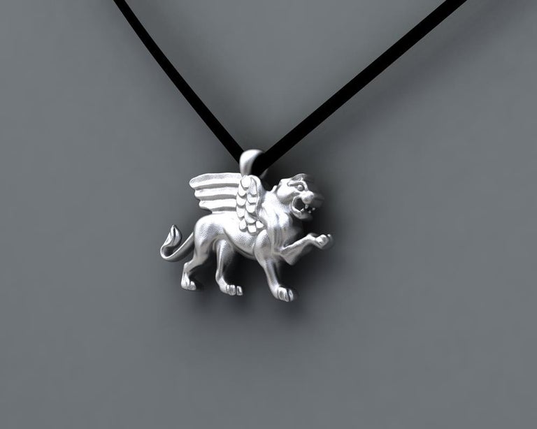 14 Karat White Gold Gryphon Pendant Necklace For Sale at 1stDibs