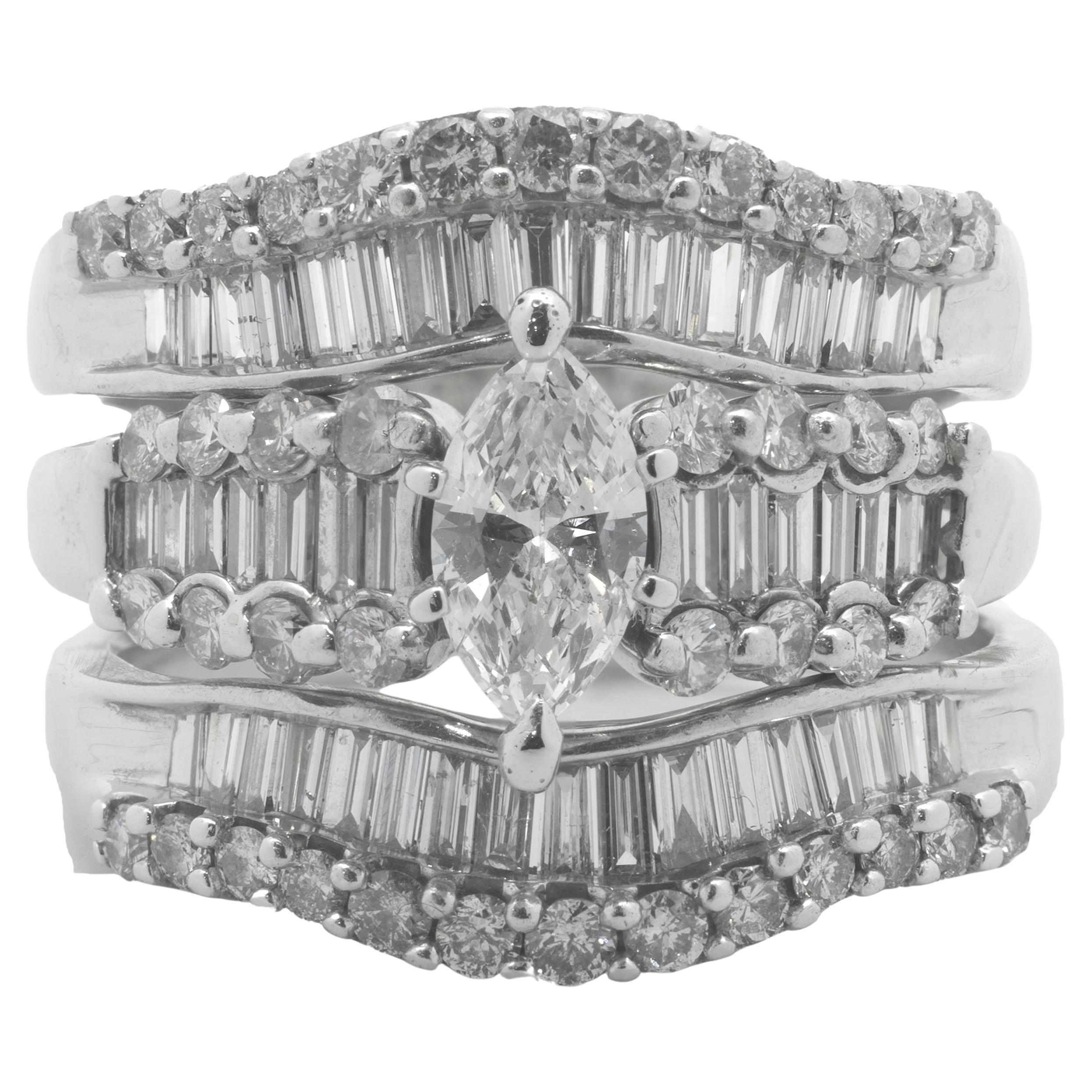 14 Karat White Gold Diamond Wedding Set For Sale at 1stDibs