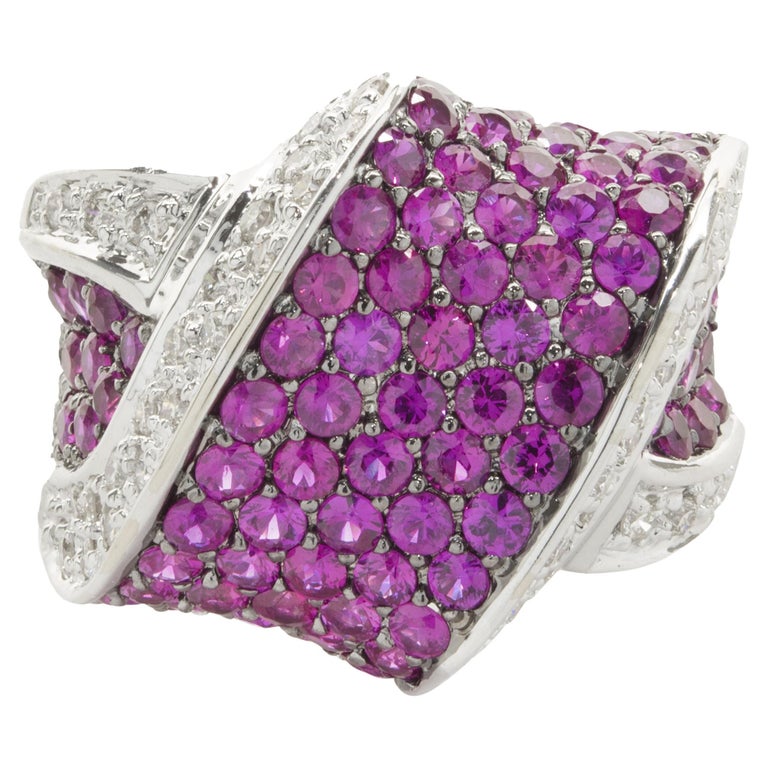 14 Karat White Gold Pave Ruby and Diamond Knot Ring For Sale at 1stDibs