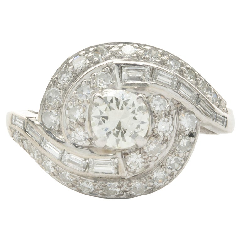14 Karat White Gold Vintage Diamond Swirl Ring For Sale at 1stDibs