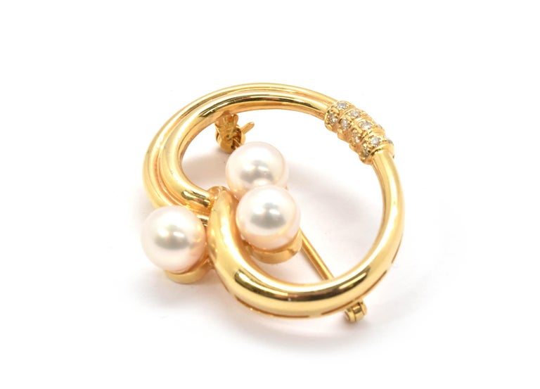 14 Karat Yellow Gold 0.12 Carat Round Diamond and Freshwater Pearl Pin ...