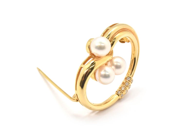 14 Karat Yellow Gold 0.12 Carat Round Diamond and Freshwater Pearl Pin ...
