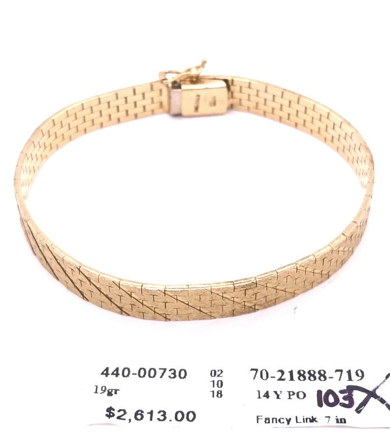 14 Karat Yellow Gold Fancy Link Flat Bracelet For Sale at 1stDibs