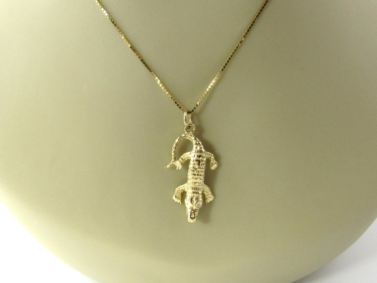 14 Karat Yellow Gold Alligator Pendant For Sale at 1stDibs