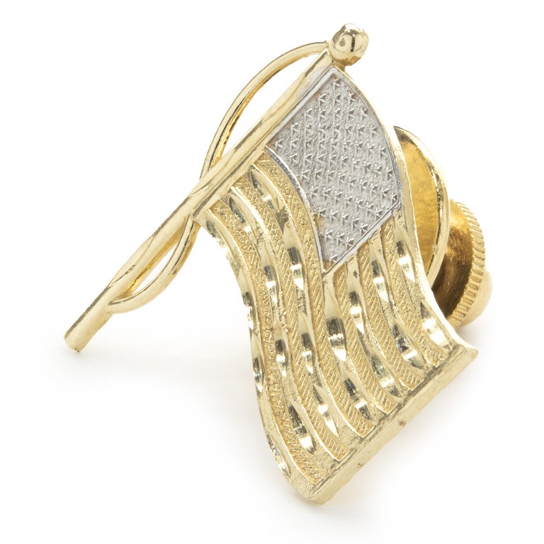 14 Karat Yellow Gold American Flag Pin For Sale at 1stDibs
