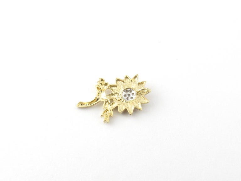 14 Karat Yellow Gold and Diamond Daisy Pendant For Sale at 1stDibs
