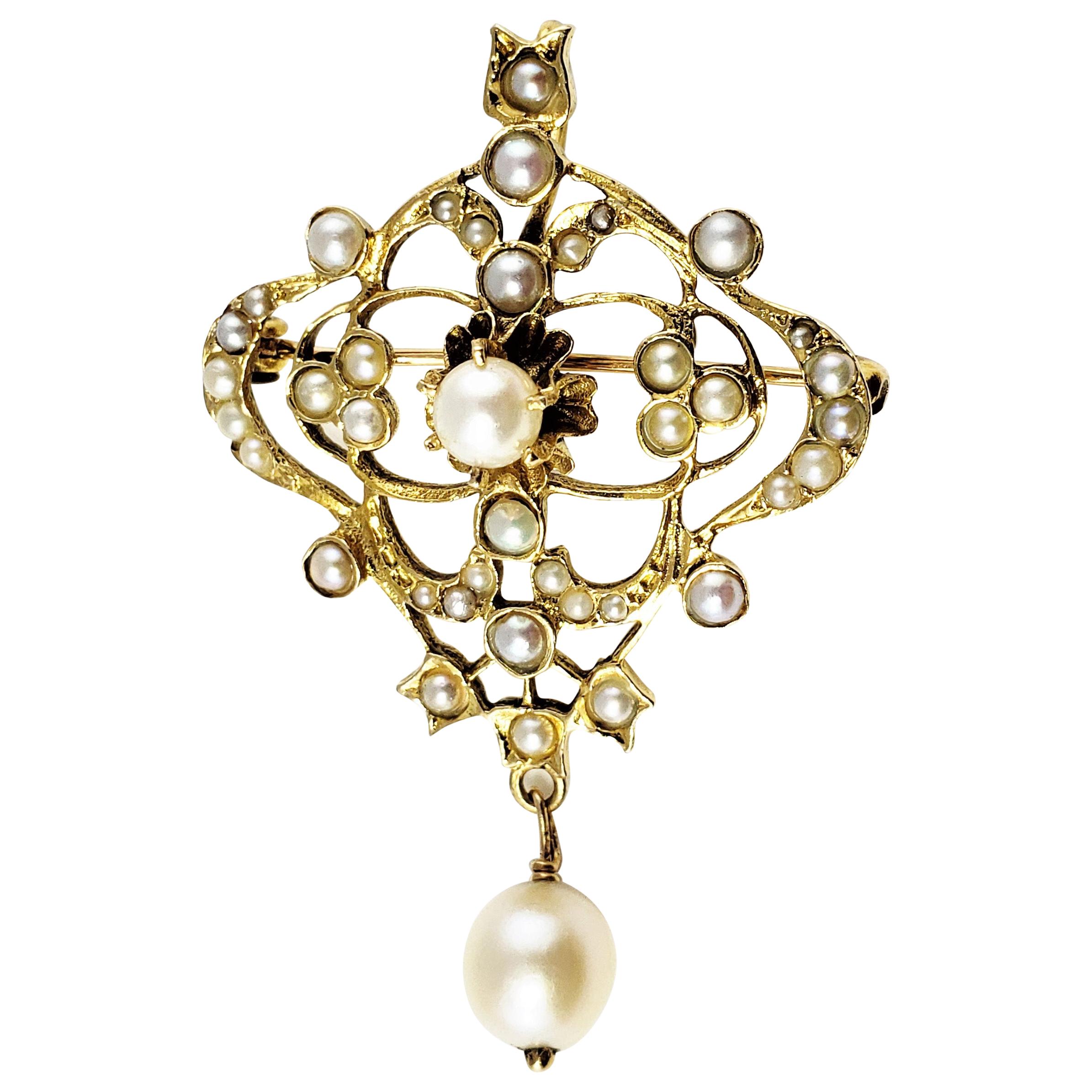 14 Karat Yellow Gold Pearl Brooch For Sale at 1stDibs