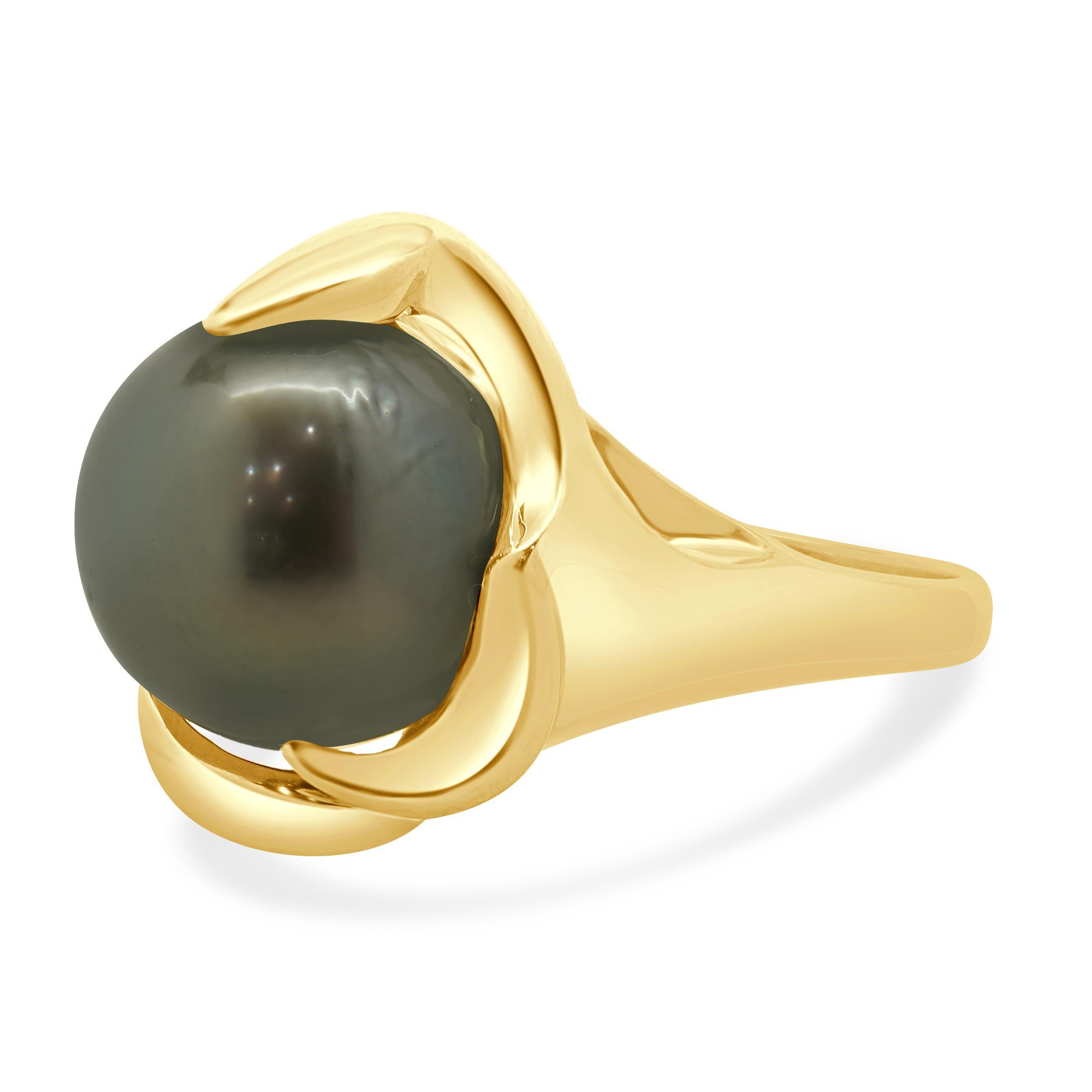 14 Karat Yellow Gold Black Pearl and Diamond Freeform Ring For Sale at ...