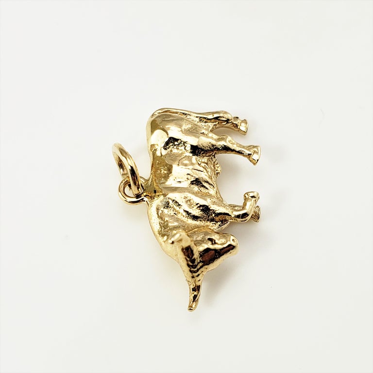 14 Karat Yellow Gold Bull Charm For Sale at 1stDibs