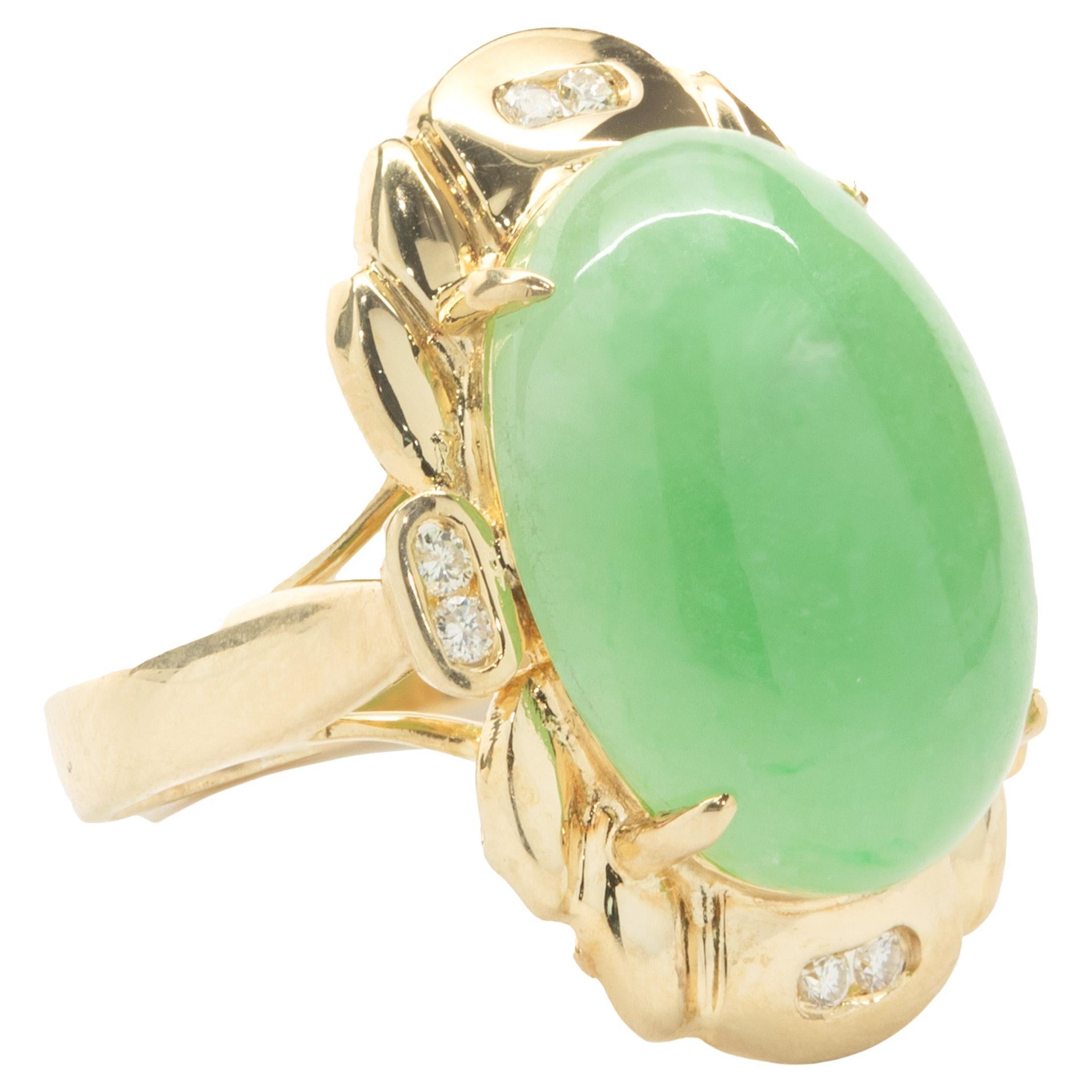 14 Karat Yellow Gold Cabachon Cut Jade and Diamond For Sale at 1stDibs