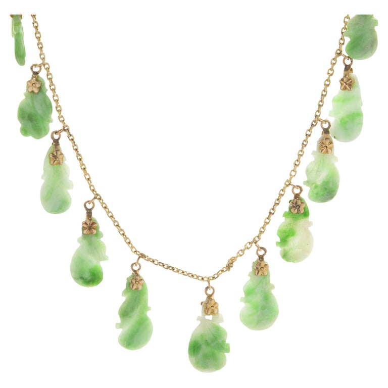 14 Karat Yellow Gold Carved Jade Drop Necklace For Sale at 1stDibs