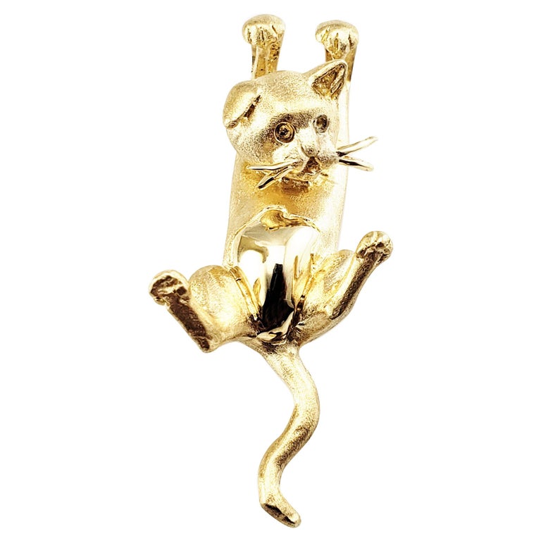 14 Karat Yellow Gold Cat Pendant at 1stDibs