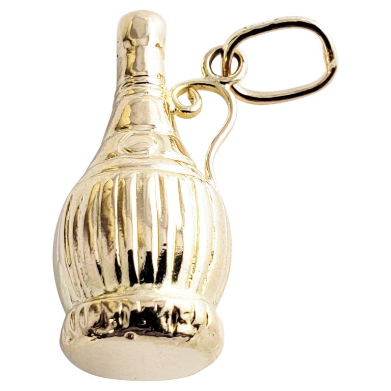 14 Karat Yellow Gold Chianti Wine Bottle Charm at 1stDibs