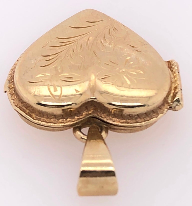 14 Karat Yellow Gold Contemporary Etched Design Heart Locket Pendant at ...