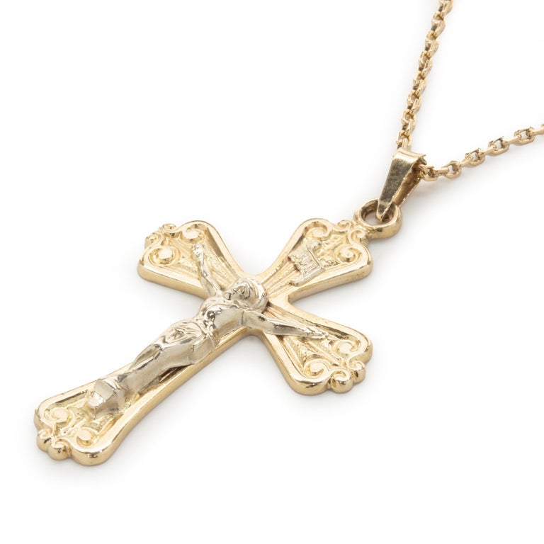 14 Karat Yellow Gold Crucifix Cross Necklace For Sale at 1stDibs