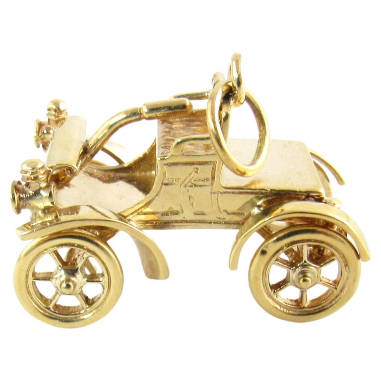 14 Karat Yellow Gold Electric Motor Car Charm For Sale at 1stDibs